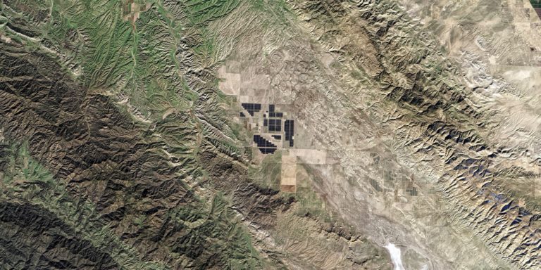 Five Largest Solar Farms in the World | SunCity Paradise